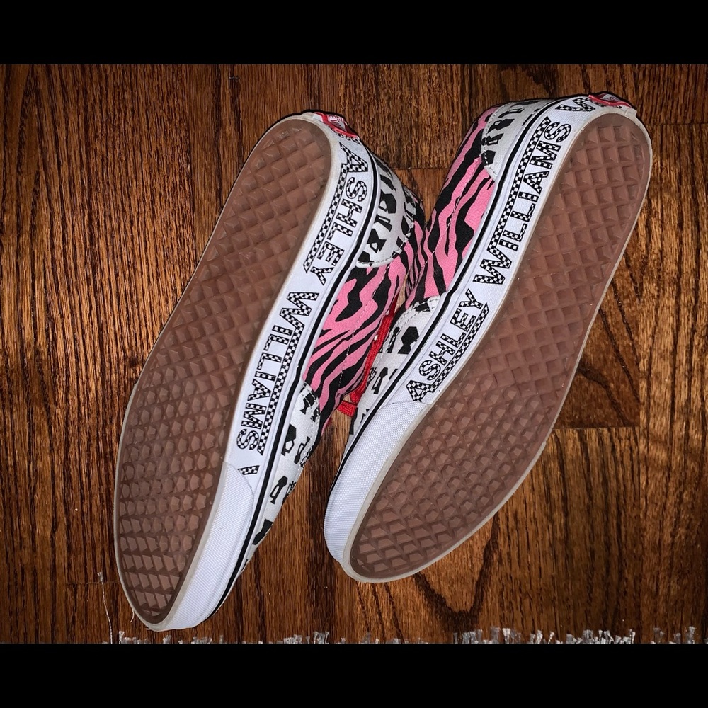 Ashley Williams Old Skool Low Top Zebra Vans - Gem